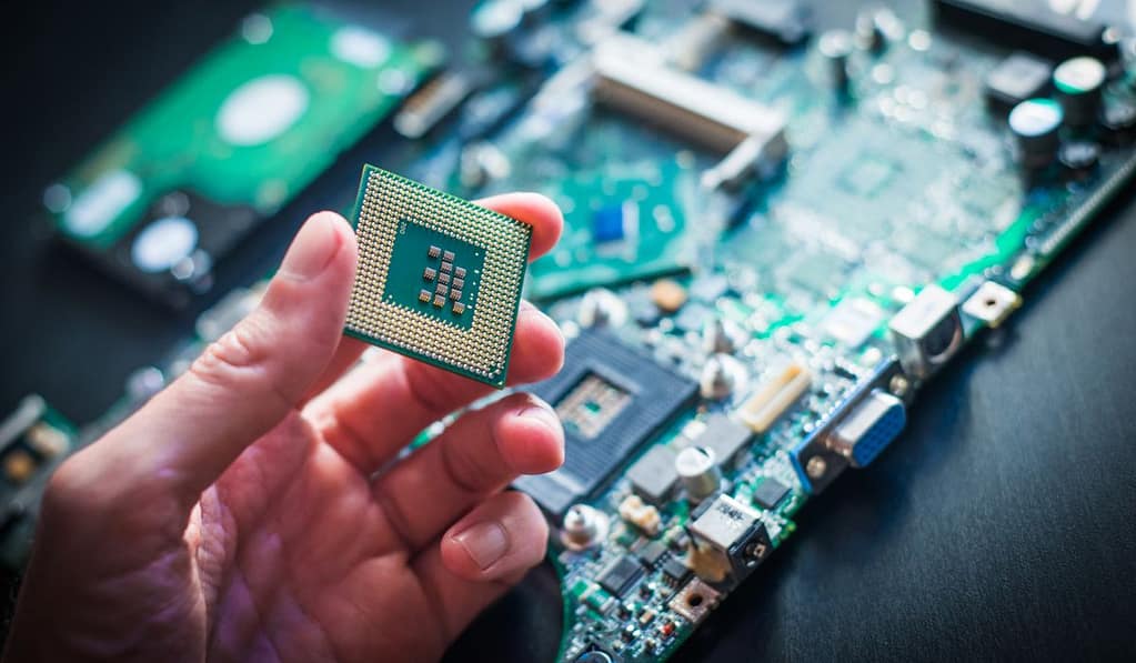 The Ultimate Laptop Buying Guide - The Empty Watercooler